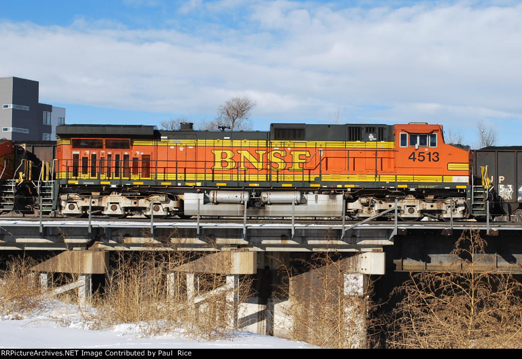 BNSF 4513